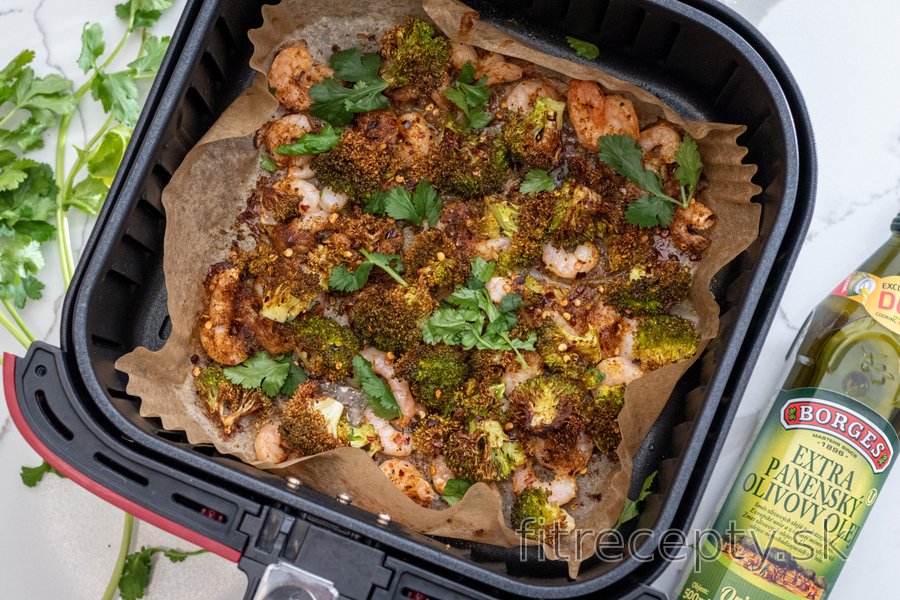 Chrumkavé krevety s brokolicou z teplovzdušnej fritézy | fitrecepty.sk
